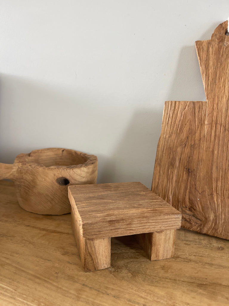 Teak Wooden Stand Small – Northampton-nz